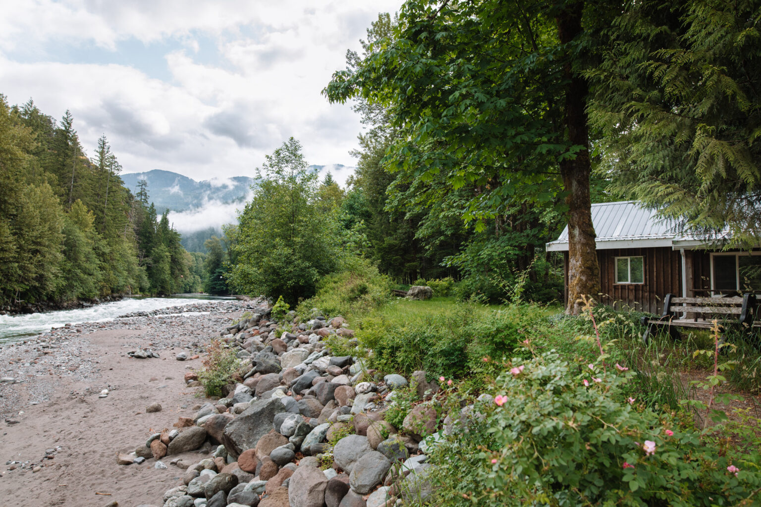 Sunwolf Riverside Resort