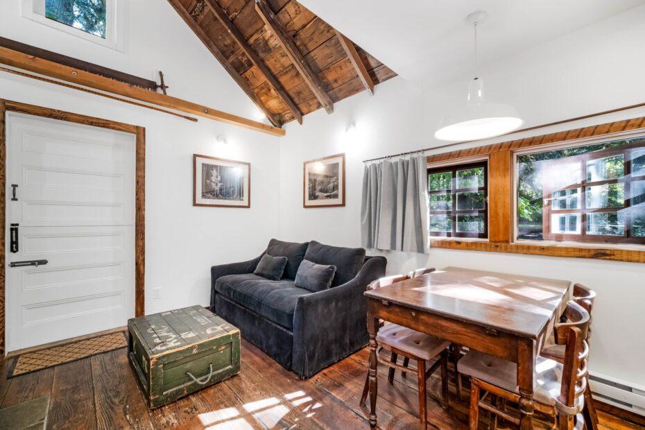 Logger's Shack - Sunwolf Riverside Resort