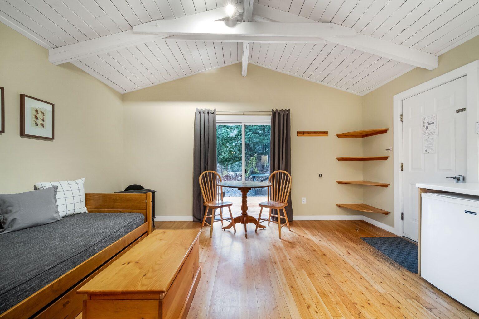 Riverside Plus - Sunwolf Riverside Resort