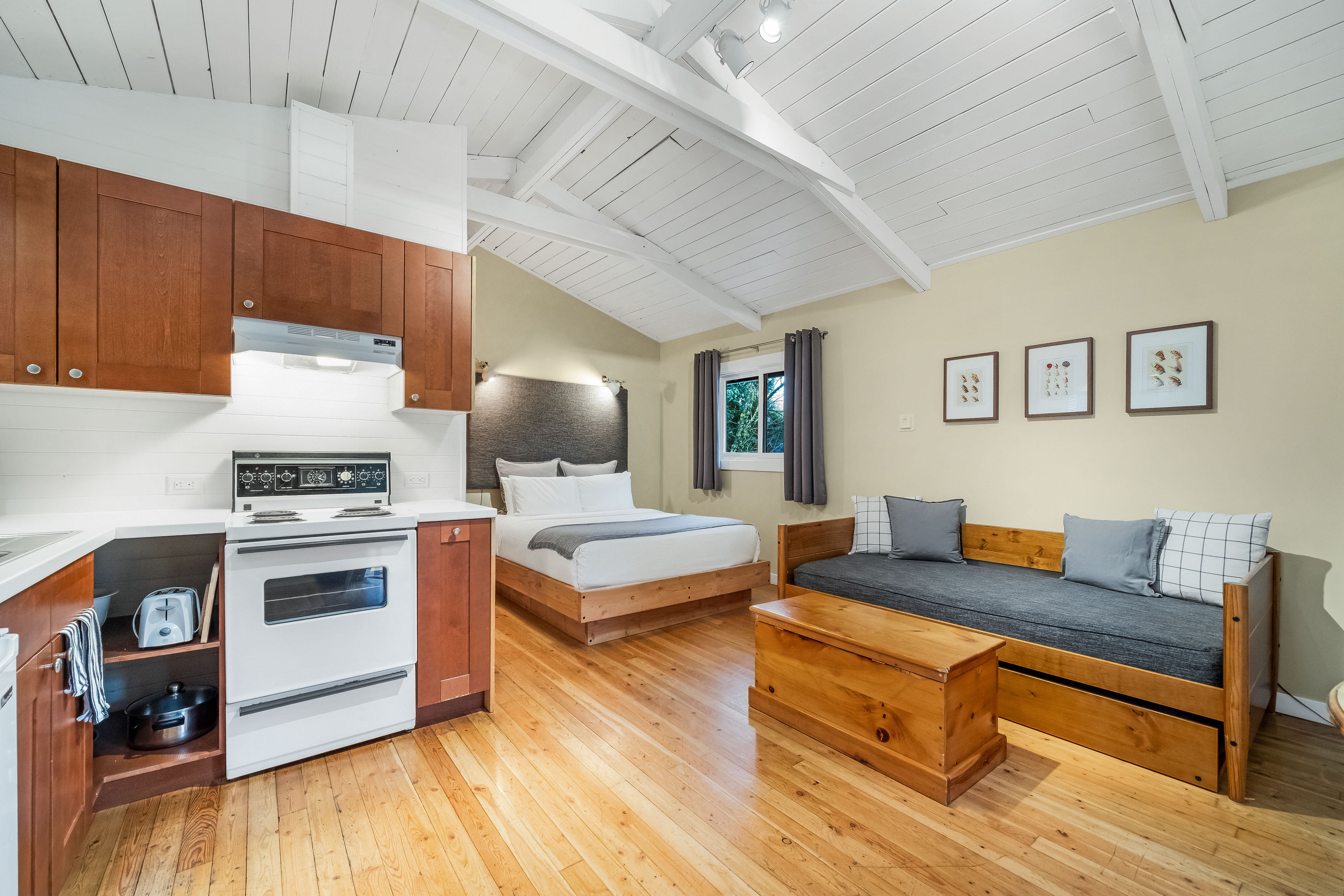 Riverside Plus - Sunwolf Riverside Resort